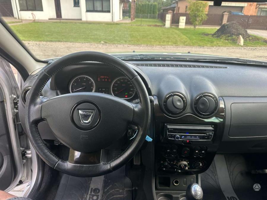Pelēks Dacia Duster 2012 Šauļi, ar dzinēja tilpumu 1.46 L un nobraukumu 208 tūkst. km par 4500 €, foto 17 vietnē AUTOMOTO.COM.LV