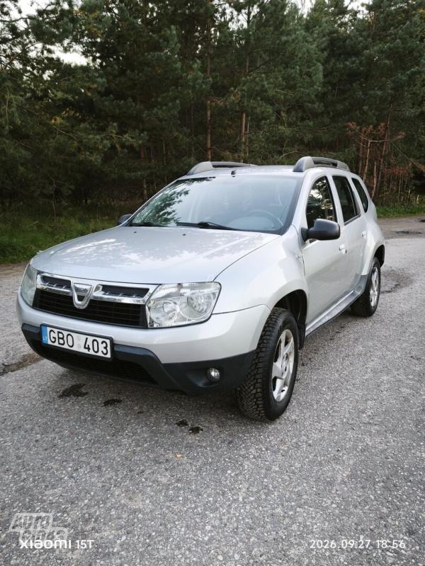 Grey Dacia Duster 2012 in Vilnius, with an engine capacity of 1.60 L and mileage of 142 thousand km for 4900 €, photo 1 on AUTOMOTO.COM.LV