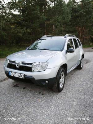 Grey Dacia Duster 2012 in Vilnius, with an engine capacity of 1.60 L and mileage of 142 thousand km for 4900 €, photo  on AUTOMOTO.COM.LV