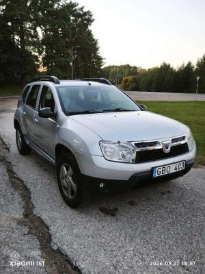Grey Dacia Duster 2012 in Vilnius, with an engine capacity of 1.60 L and mileage of 142 thousand km for 4900 €, photo 3 on AUTOMOTO.COM.LV