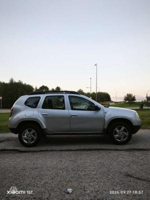 Grey Dacia Duster 2012 in Vilnius, with an engine capacity of 1.60 L and mileage of 142 thousand km for 4900 €, photo 9 on AUTOMOTO.COM.LV