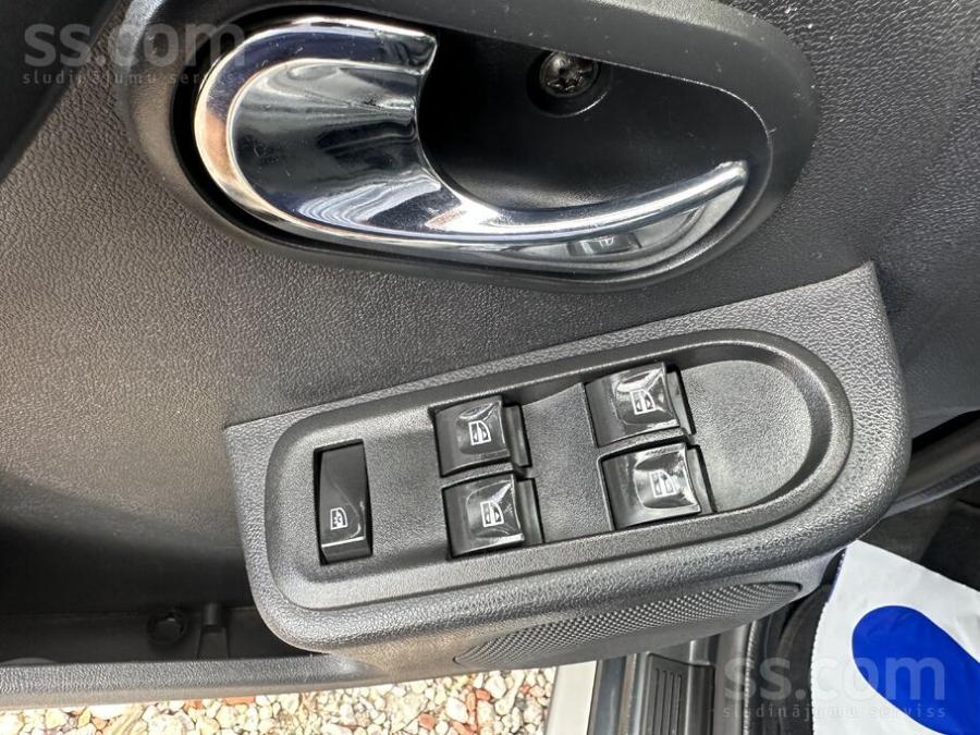 Pelēks Dacia Duster 2013 Cēsis, ar dzinēja tilpumu 1.20 L un nobraukumu 0 tūkst. km par 6900 €, foto 16 vietnē AUTOMOTO.COM.LV