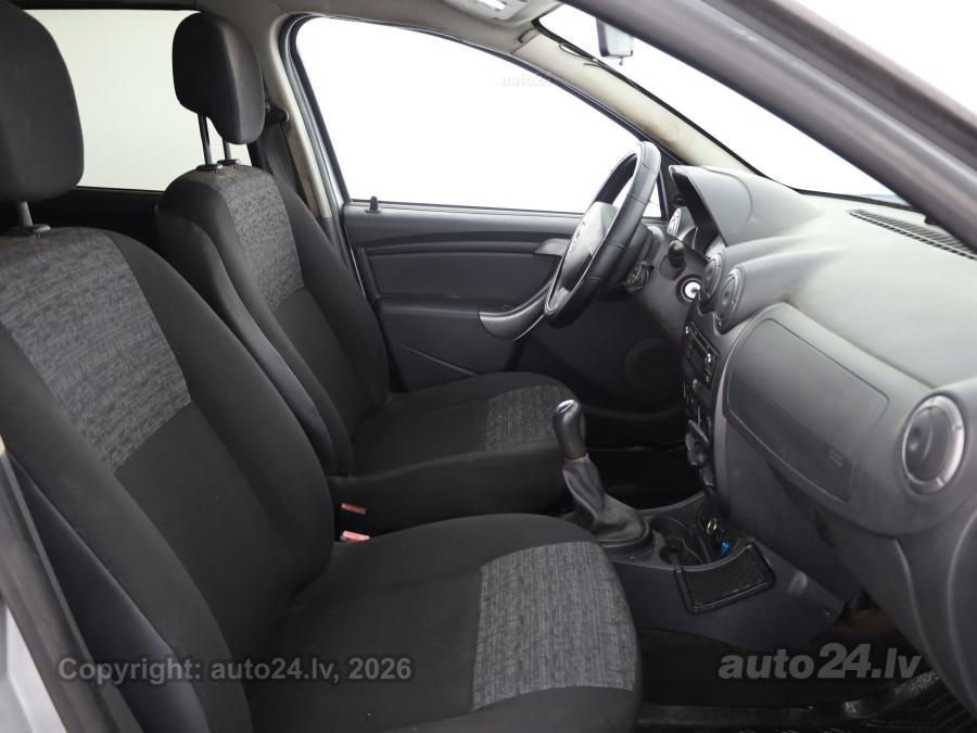 Серый Дачия Duster 2013 в Таллин, объемом двигателя 1.50 л и пробегом 338 тыс. км за 2299 €, фото 7 на AUTOMOTO.COM.LV