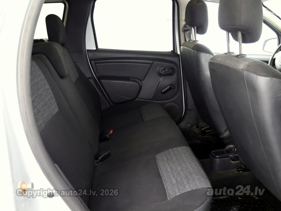 Серый Дачия Duster 2013 в Таллин, объемом двигателя 1.50 л и пробегом 338 тыс. км за 2299 €, фото 8 на AUTOMOTO.COM.LV