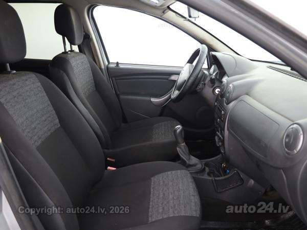Dacia Duster 2013 Tallina vietnē Pelēks Dacia Duster 2013 Tallina, ar dzinēja tilpumu 1.50 L un nobraukumu 338 tūkst. km par 2299 €, foto 7 vietnē AUTOMOTO.COM.LV