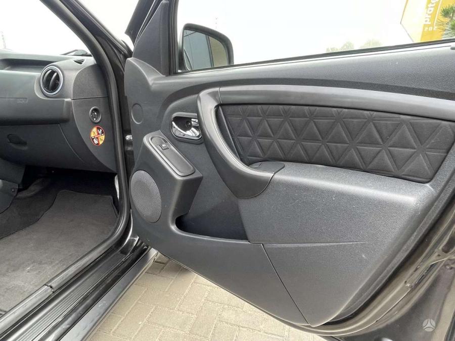 Pelēks Dacia Duster 2014 Tauragė, ar dzinēja tilpumu 1.20 L un nobraukumu 135 tūkst. km par 4500 €, foto 16 vietnē AUTOMOTO.COM.LV