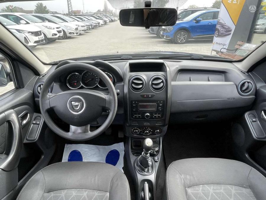 Pelēks Dacia Duster 2014 Tauragė, ar dzinēja tilpumu 1.20 L un nobraukumu 135 tūkst. km par 4500 €, foto 18 vietnē AUTOMOTO.COM.LV