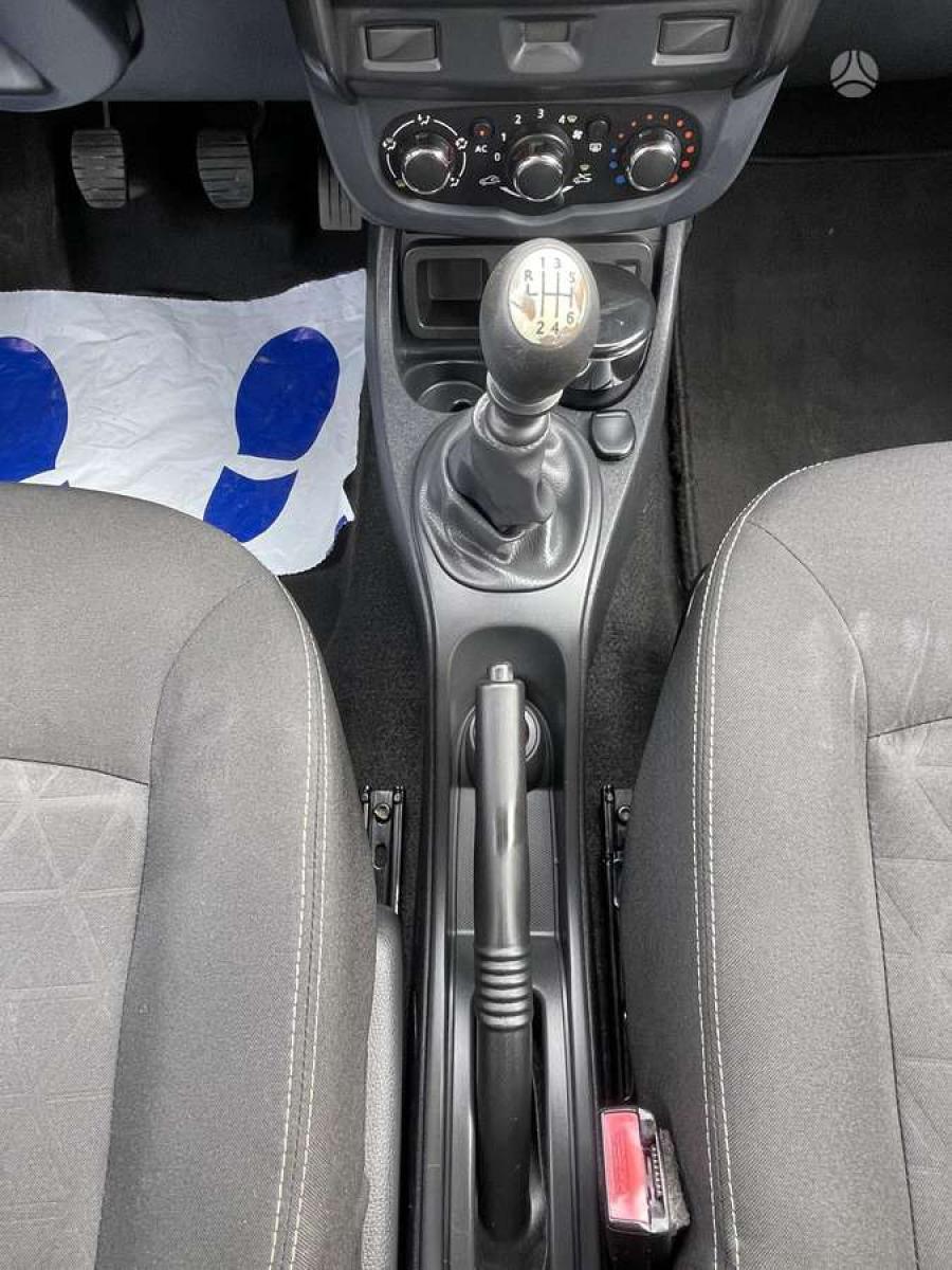 Pelēks Dacia Duster 2014 Tauragė, ar dzinēja tilpumu 1.20 L un nobraukumu 135 tūkst. km par 4500 €, foto 21 vietnē AUTOMOTO.COM.LV
