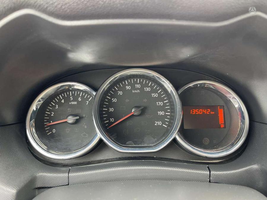 Pelēks Dacia Duster 2014 Tauragė, ar dzinēja tilpumu 1.20 L un nobraukumu 135 tūkst. km par 4500 €, foto 23 vietnē AUTOMOTO.COM.LV