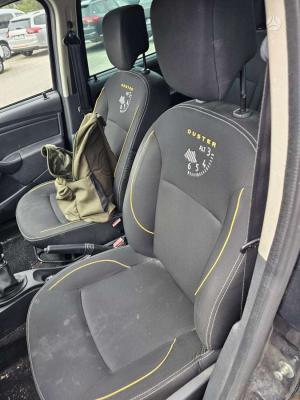 Pelēks Dacia Duster 2014 Tauragė, ar dzinēja tilpumu 1.46 L un nobraukumu 300 tūkst. km par 4800 €, foto 8 vietnē AUTOMOTO.COM.LV