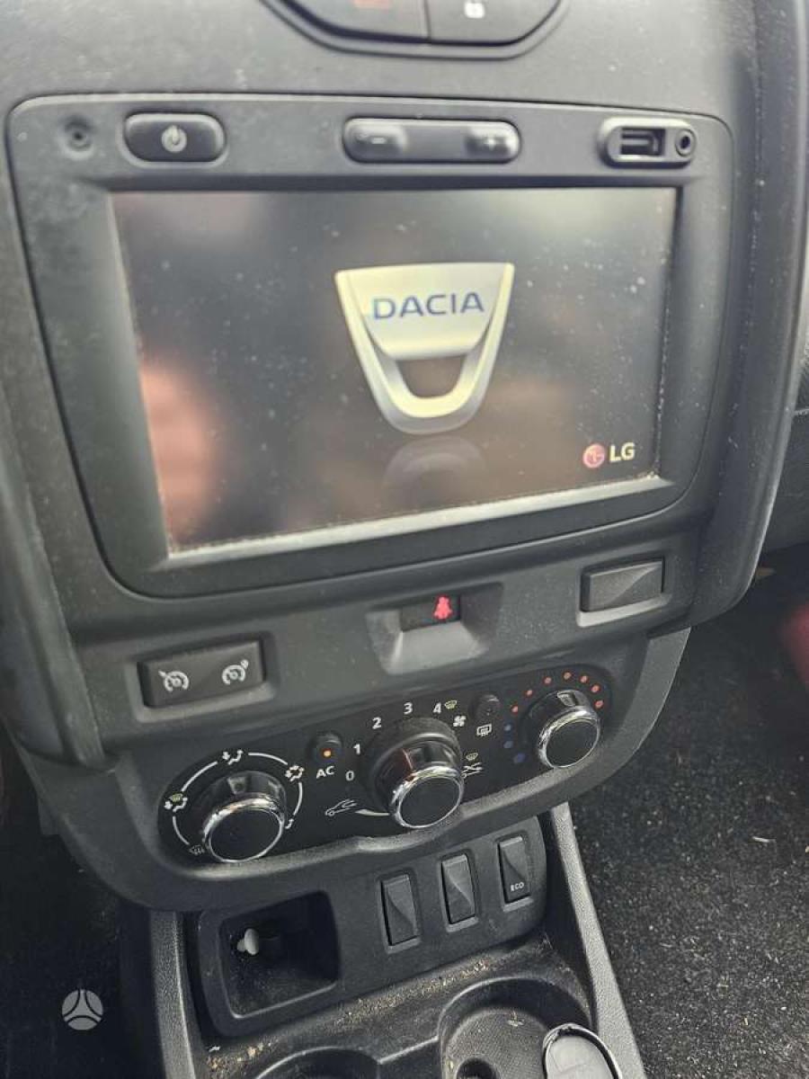 Pelēks Dacia Duster 2014 Tauragė, ar dzinēja tilpumu 1.46 L un nobraukumu 300 tūkst. km par 4800 €, foto 10 vietnē AUTOMOTO.COM.LV