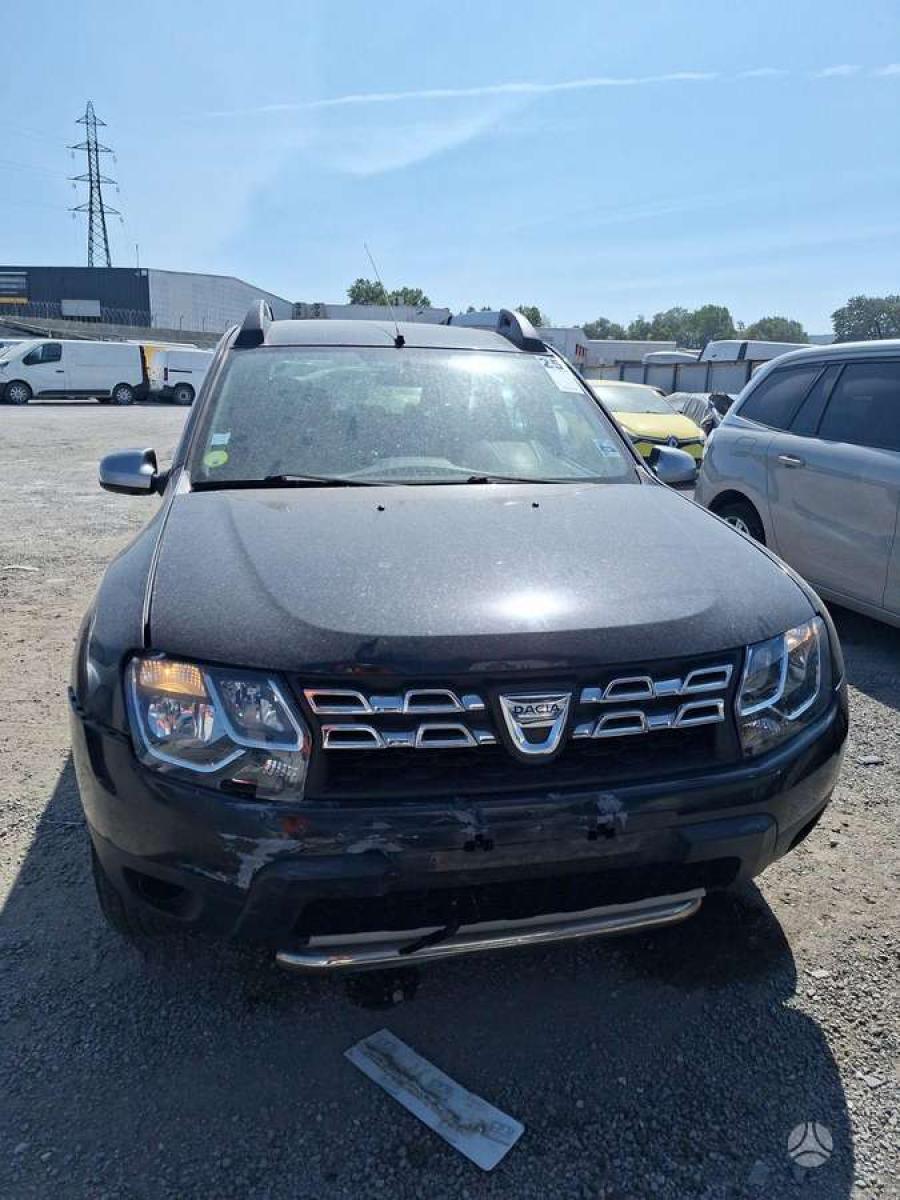 Grey Dacia Duster 2015 in Taurage, with an engine capacity of 1.50 L and mileage of 107 thousand km for 2500 €, photo 1 on AUTOMOTO.COM.LV