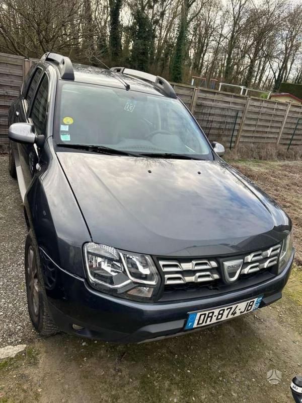 Grey Dacia Duster 2015 in Taurage, with an engine capacity of 1.46 L and mileage of 272 thousand km for 6400 €, photo 3 on AUTOMOTO.COM.LV