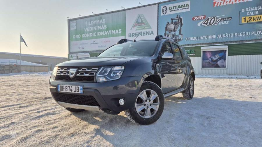 Grey Dacia Duster 2015 in Taurage, with an engine capacity of 1.46 L and mileage of 272 thousand km for 6100 €, photo 1 on AUTOMOTO.COM.LV