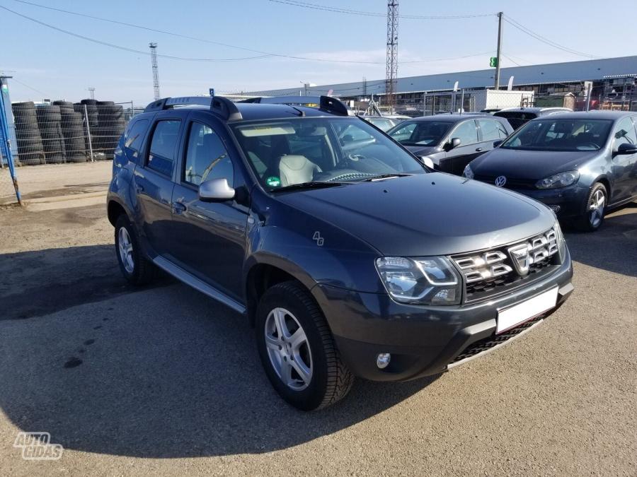 Pelēks Dacia Duster 2015 Kauņa, ar dzinēja tilpumu 1.50 L un nobraukumu 166 tūkst. km par 5555 €, foto 3 vietnē AUTOMOTO.COM.LV