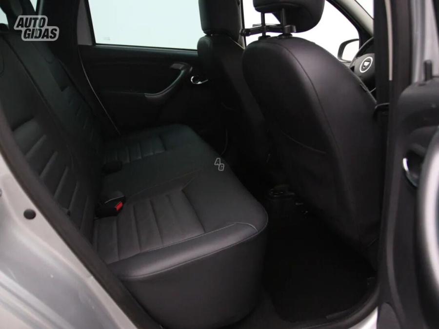 Pelēks Dacia Duster 2015 Viļņa, ar dzinēja tilpumu 1.50 L un nobraukumu 228 tūkst. km par 6599 €, foto 16 vietnē AUTOMOTO.COM.LV