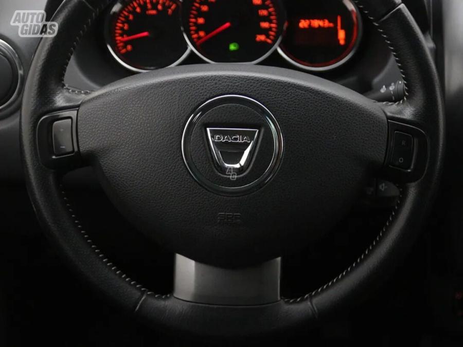 Pelēks Dacia Duster 2015 Viļņa, ar dzinēja tilpumu 1.50 L un nobraukumu 228 tūkst. km par 6599 €, foto 19 vietnē AUTOMOTO.COM.LV