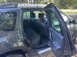 Grey Dacia Duster 2015 in Cesis, with an engine capacity of 1.20 L and mileage of 0 thousand km for 6900 €, photo 18 on AUTOMOTO.COM.LV