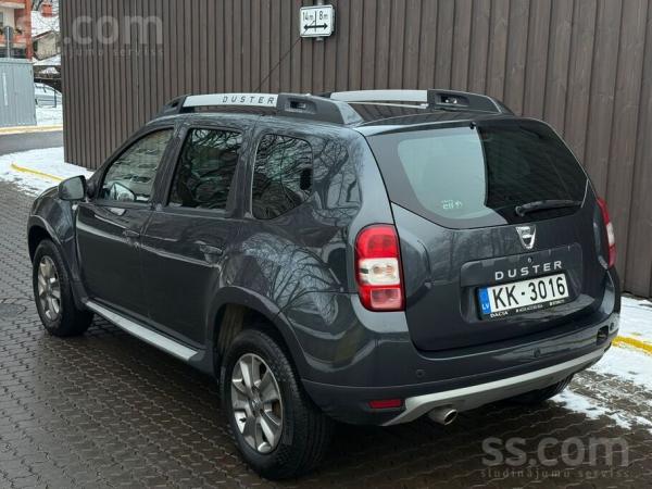 Grey Dacia Duster 2016 in Riga, with an engine capacity of 1.50 L and mileage of 273 thousand km for 6990 €, photo 4 on AUTOMOTO.COM.LV