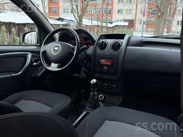 Grey Dacia Duster 2016 in Riga, with an engine capacity of 1.50 L and mileage of 273 thousand km for 6990 €, photo 10 on AUTOMOTO.COM.LV