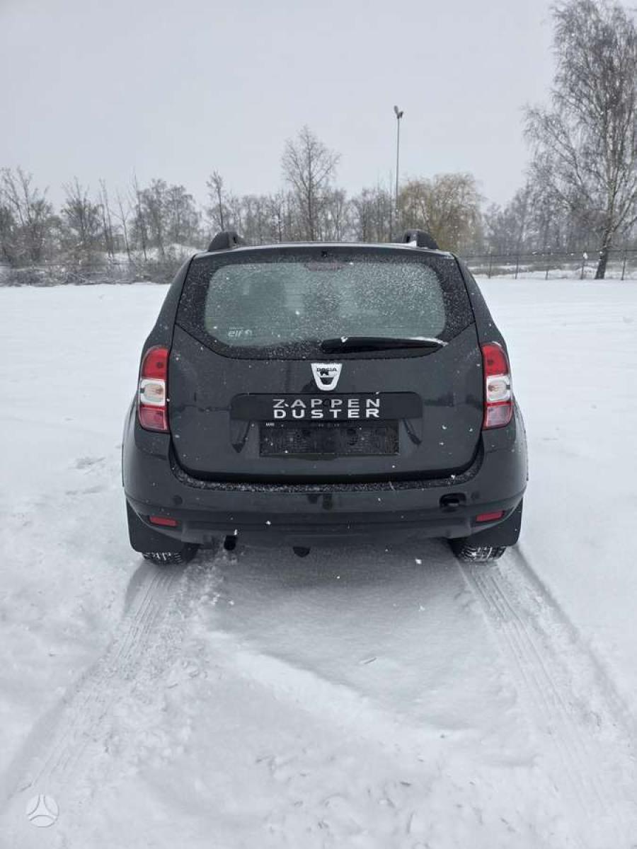 Grey Dacia Duster 2016 in Marijampole, with an engine capacity of 1.46 L and mileage of 131 thousand km for 5650 €, photo 2 on AUTOMOTO.COM.LV