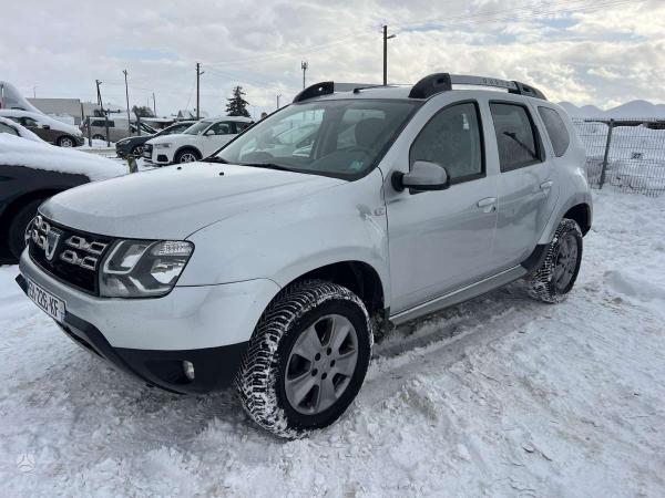 Grey Dacia Duster 2016 in Taurage, with an engine capacity of 1.20 L and mileage of 141 thousand km for 5200 €, photo 1 on AUTOMOTO.COM.LV