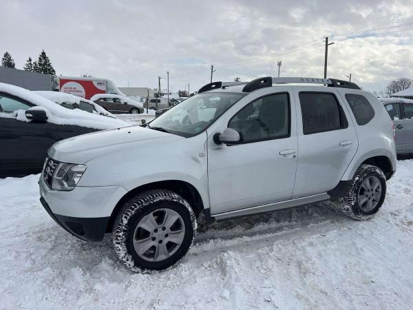 Grey Dacia Duster 2016 in Taurage, with an engine capacity of 1.20 L and mileage of 141 thousand km for 5200 €, photo 5 on AUTOMOTO.COM.LV