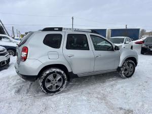 Grey Dacia Duster 2016 in Taurage, with an engine capacity of 1.20 L and mileage of 141 thousand km for 5200 €, photo 9 on AUTOMOTO.COM.LV