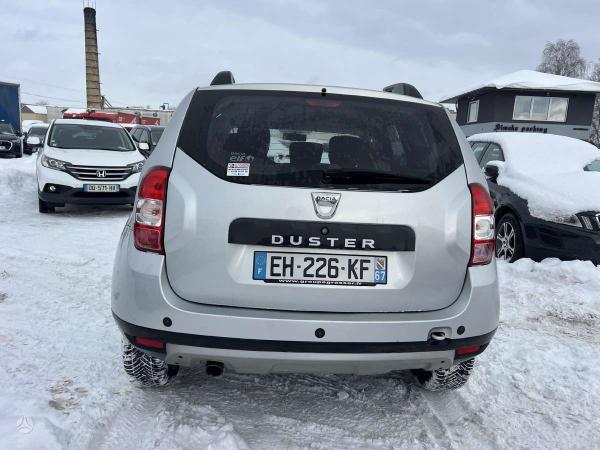 Grey Dacia Duster 2016 in Taurage, with an engine capacity of 1.20 L and mileage of 141 thousand km for 5200 €, photo 10 on AUTOMOTO.COM.LV