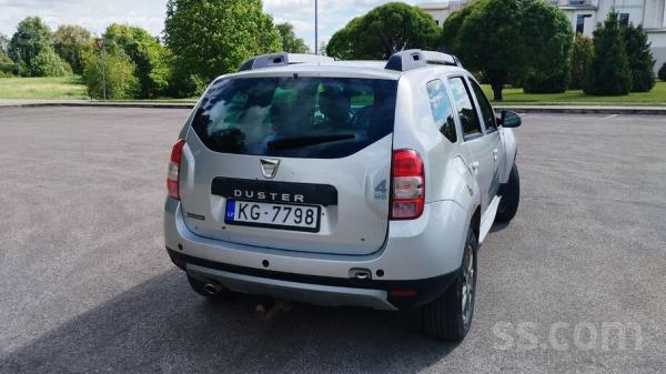 Pelēks Dacia Duster 2016 Aizkraukle, ar dzinēja tilpumu 1.50 L un nobraukumu 385 tūkst. km par 3000 €, foto 3 vietnē AUTOMOTO.COM.LV