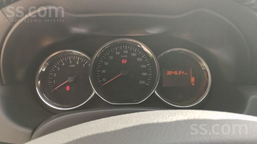 Pelēks Dacia Duster 2016 Aizkraukle, ar dzinēja tilpumu 1.50 L un nobraukumu 385 tūkst. km par 3000 €, foto 6 vietnē AUTOMOTO.COM.LV