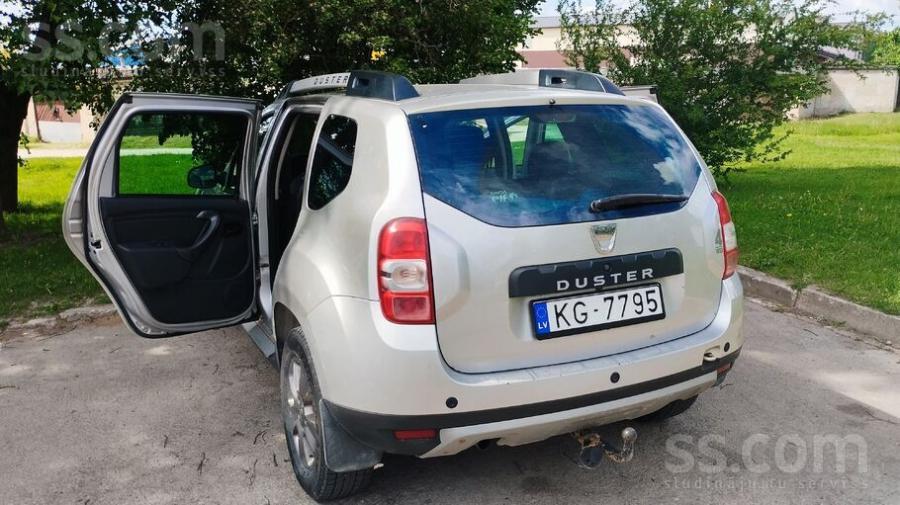 Grey Dacia Duster 2016 in Aizkraukle, with an engine capacity of 1.50 L and mileage of 490 thousand km for 5000 €, photo 3 on AUTOMOTO.COM.LV