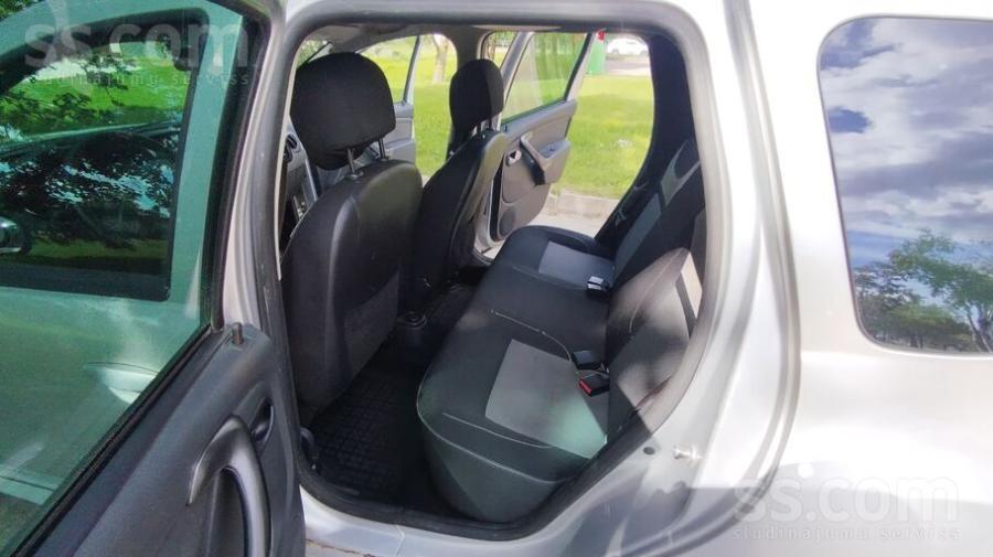 Grey Dacia Duster 2016 in Aizkraukle, with an engine capacity of 1.50 L and mileage of 490 thousand km for 5000 €, photo 8 on AUTOMOTO.COM.LV