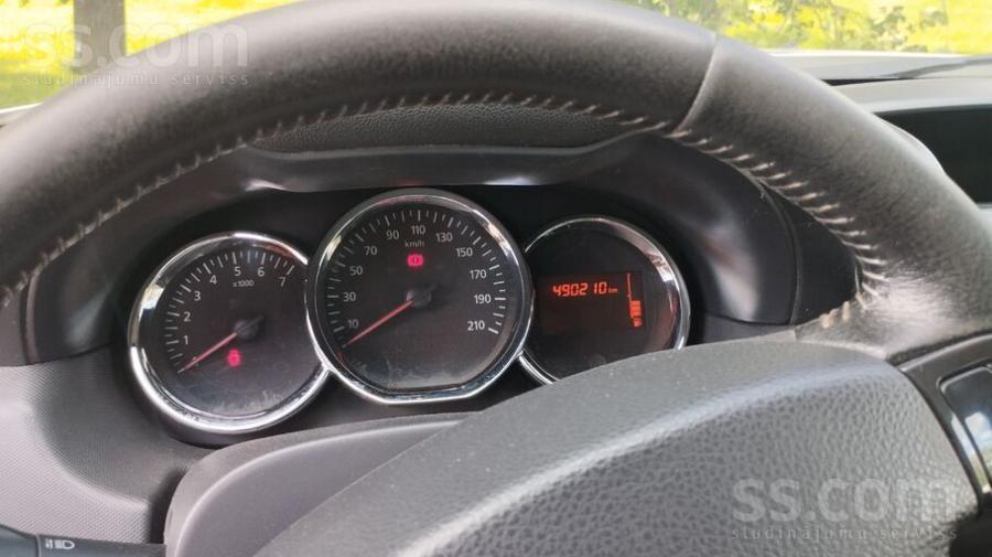 Grey Dacia Duster 2016 in Aizkraukle, with an engine capacity of 1.50 L and mileage of 490 thousand km for 5000 €, photo 9 on AUTOMOTO.COM.LV