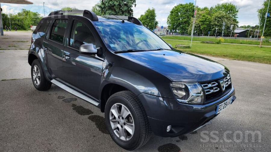 Grey Dacia Duster 2016 in Ogre, with an engine capacity of 1.20 L and mileage of 142 thousand km for 7750 €, photo 5 on AUTOMOTO.COM.LV
