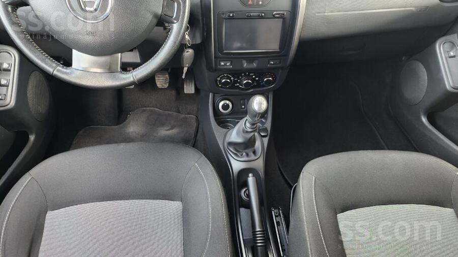 Grey Dacia Duster 2016 in Ogre, with an engine capacity of 1.20 L and mileage of 142 thousand km for 7750 €, photo 8 on AUTOMOTO.COM.LV