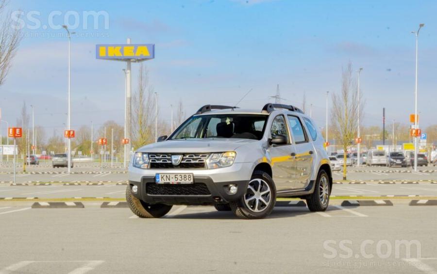 Grey Dacia Duster 2016 in Riga, with an engine capacity of 1.50 L and mileage of 156 thousand km for 5990 €, photo 1 on AUTOMOTO.COM.LV