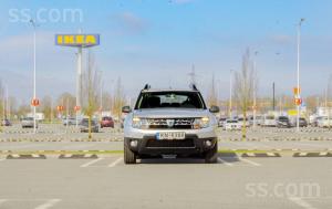 Grey Dacia Duster 2016 in Riga, with an engine capacity of 1.50 L and mileage of 156 thousand km for 5990 €, photo 4 on AUTOMOTO.COM.LV