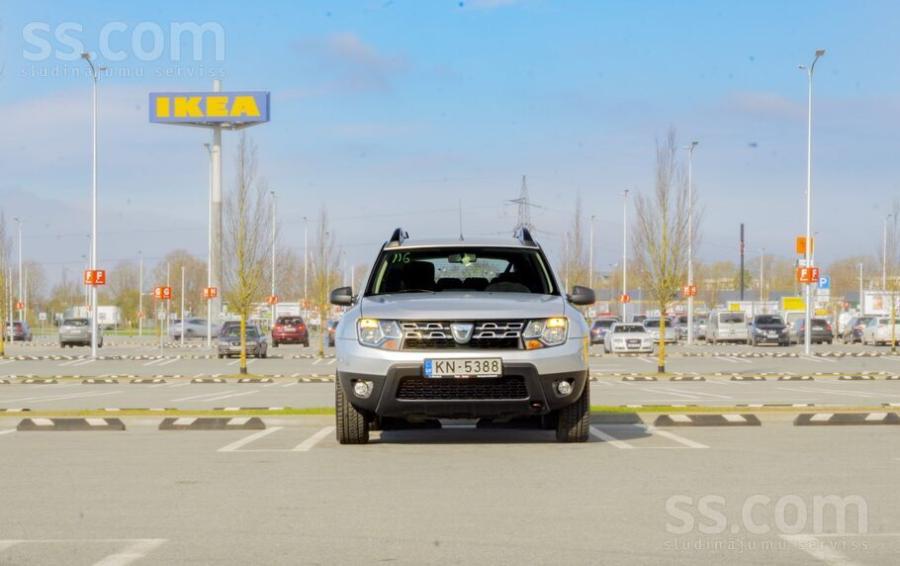 Grey Dacia Duster 2016 in Riga, with an engine capacity of 1.50 L and mileage of 156 thousand km for 5990 €, photo 4 on AUTOMOTO.COM.LV