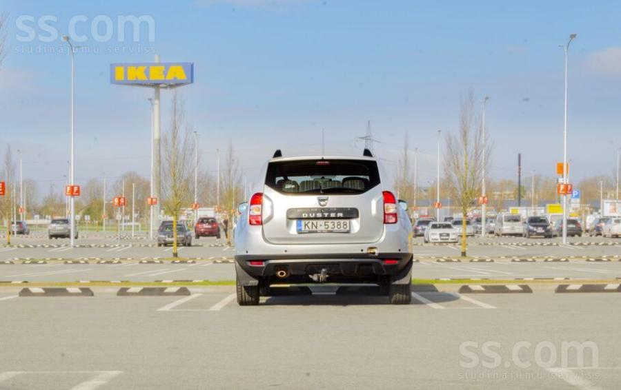 Grey Dacia Duster 2016 in Riga, with an engine capacity of 1.50 L and mileage of 156 thousand km for 5990 €, photo 7 on AUTOMOTO.COM.LV