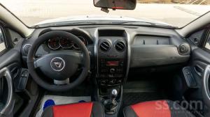 Grey Dacia Duster 2016 in Riga, with an engine capacity of 1.50 L and mileage of 156 thousand km for 5990 €, photo 12 on AUTOMOTO.COM.LV