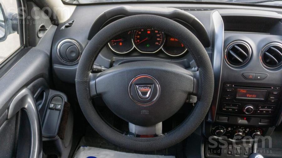 Grey Dacia Duster 2016 in Riga, with an engine capacity of 1.50 L and mileage of 156 thousand km for 5990 €, photo 14 on AUTOMOTO.COM.LV
