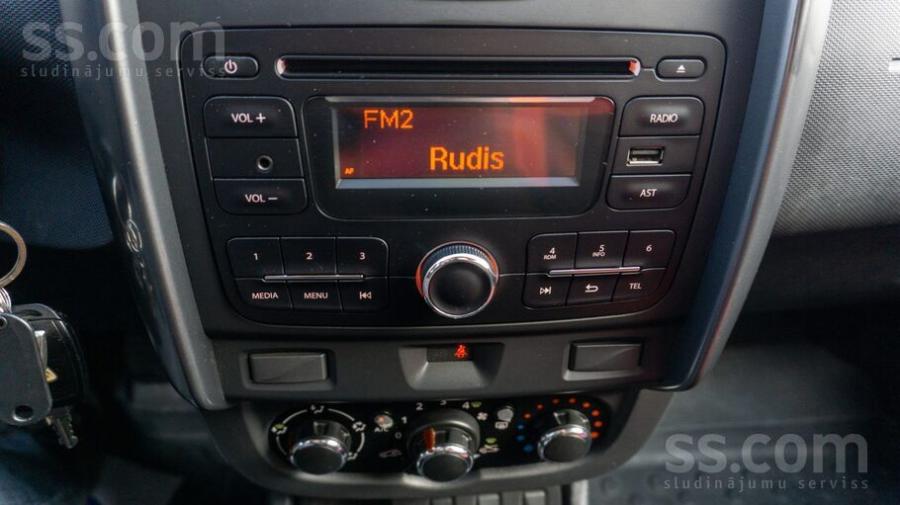 Grey Dacia Duster 2016 in Riga, with an engine capacity of 1.50 L and mileage of 156 thousand km for 5990 €, photo 17 on AUTOMOTO.COM.LV