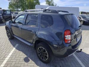 Grey Dacia Duster 2016 in Taurage, with an engine capacity of 1.20 L and mileage of 145 thousand km for 4900 €, photo 5 on AUTOMOTO.COM.LV