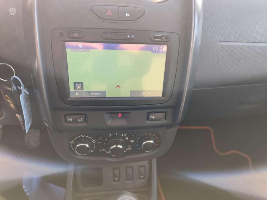 Grey Dacia Duster 2016 in Taurage, with an engine capacity of 1.20 L and mileage of 145 thousand km for 4900 €, photo 10 on AUTOMOTO.COM.LV