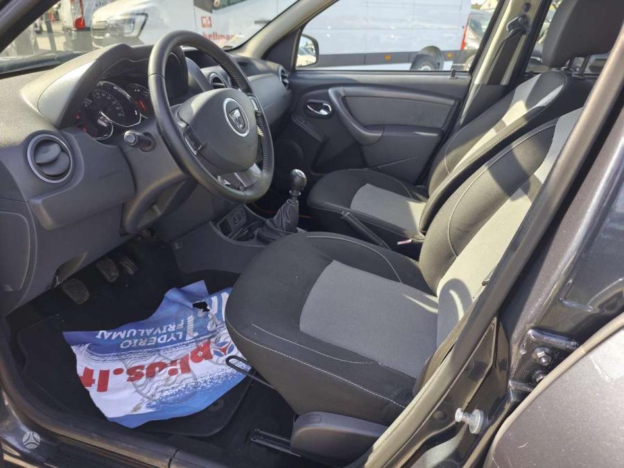 Grey Dacia Duster 2016 in Taurage, with an engine capacity of 1.20 L and mileage of 145 thousand km for 4900 €, photo 12 on AUTOMOTO.COM.LV
