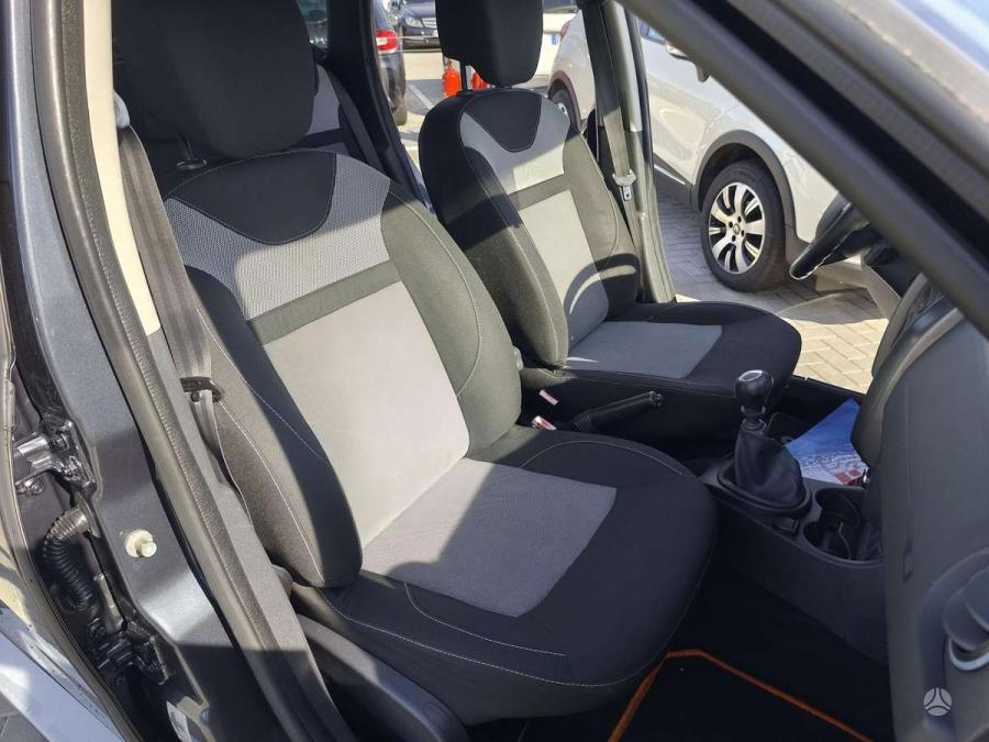 Grey Dacia Duster 2016 in Taurage, with an engine capacity of 1.20 L and mileage of 145 thousand km for 4900 €, photo 14 on AUTOMOTO.COM.LV
