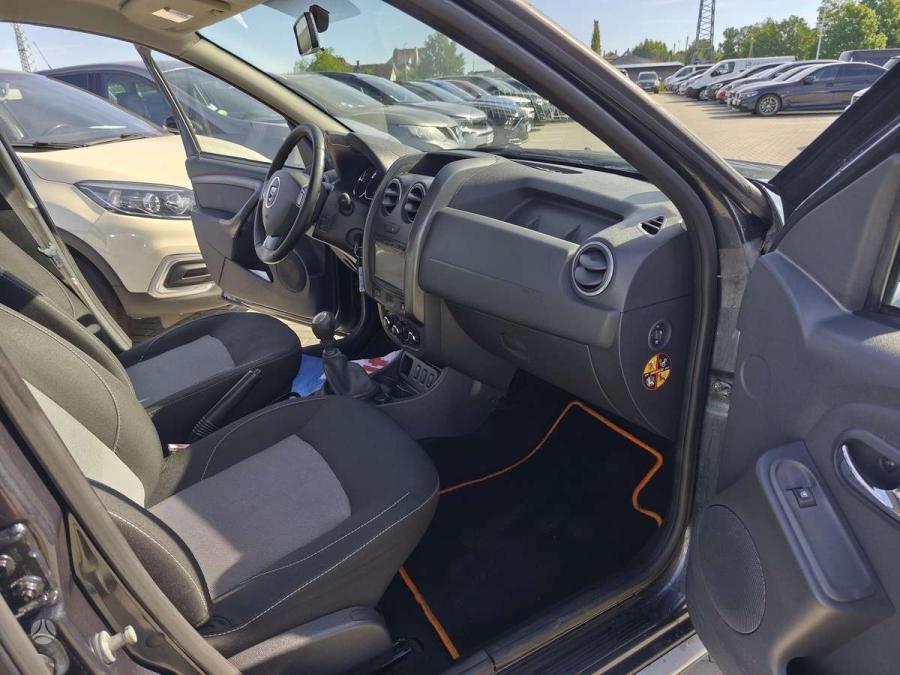 Grey Dacia Duster 2016 in Taurage, with an engine capacity of 1.20 L and mileage of 145 thousand km for 4900 €, photo 15 on AUTOMOTO.COM.LV
