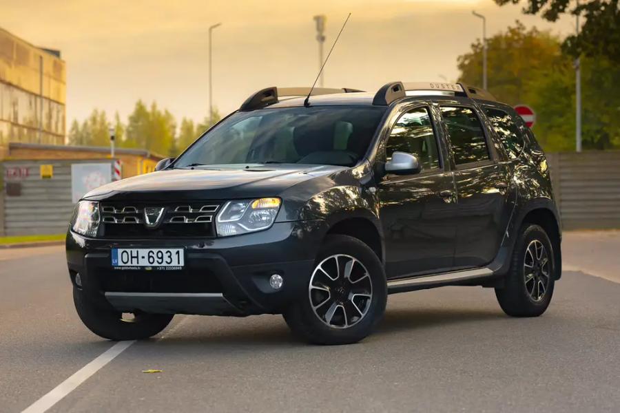Pelēks Dacia Duster 2016 Jelgava, ar dzinēja tilpumu 1.50 L un nobraukumu 168 tūkst. km par 5000 €, foto 1 vietnē AUTOMOTO.COM.LV