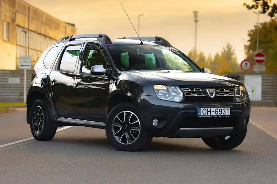 Pelēks Dacia Duster 2016 Jelgava, ar dzinēja tilpumu 1.50 L un nobraukumu 168 tūkst. km par 5000 €, foto 3 vietnē AUTOMOTO.COM.LV